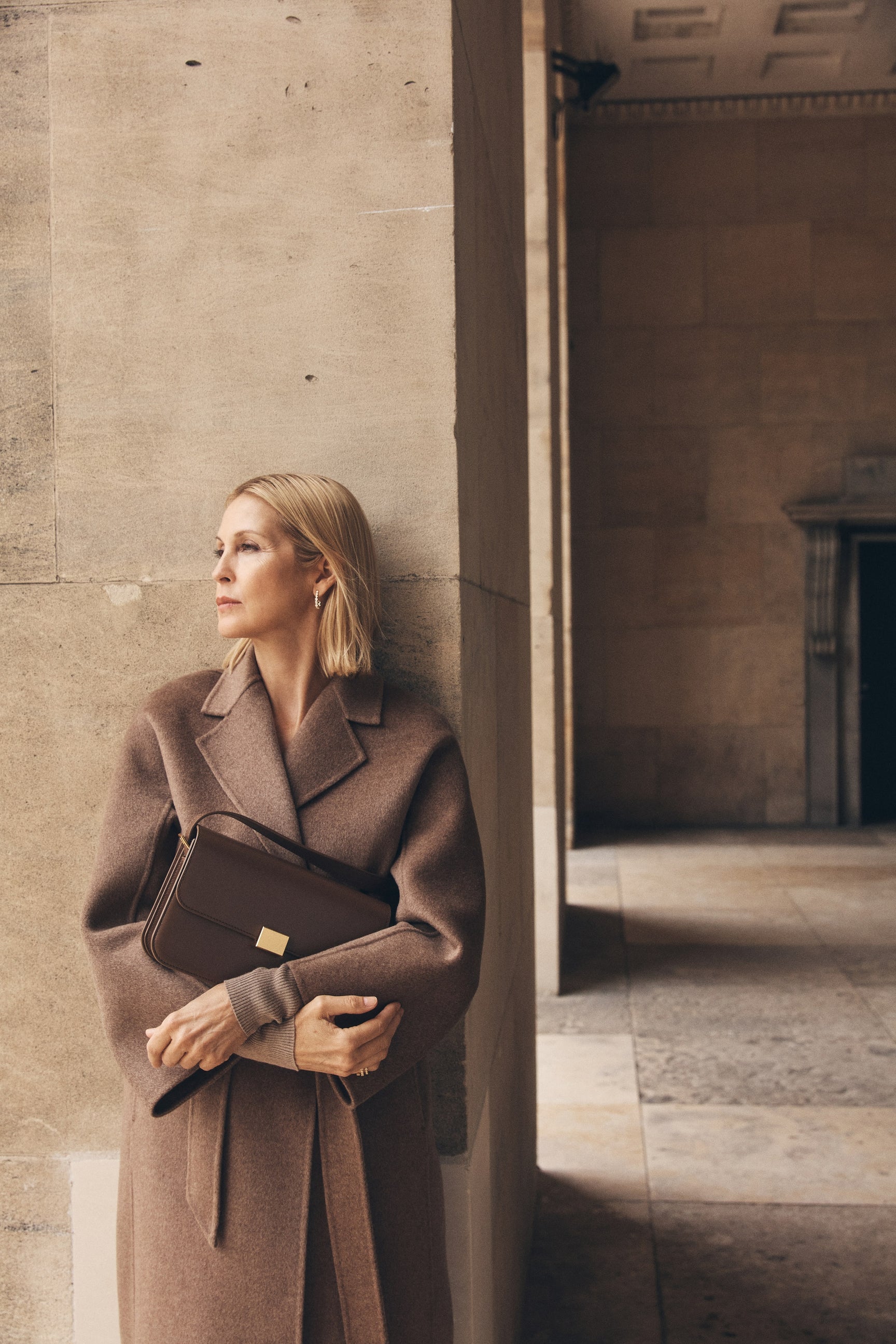 KELLY RUTHERFORD – THE CURATED